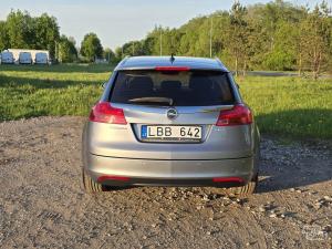 Grey Opel Insignia 2009 in Taurage, with an engine capacity of 2.00 L and mileage of 233 thousand km for 2550 €, photo 9 on AUTOMOTO.COM.LV