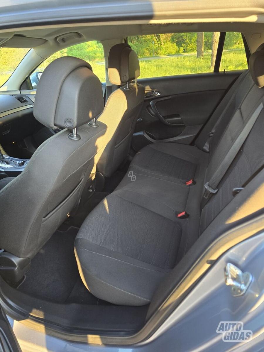 Grey Opel Insignia 2009 in Taurage, with an engine capacity of 2.00 L and mileage of 233 thousand km for 2550 €, photo 13 on AUTOMOTO.COM.LV