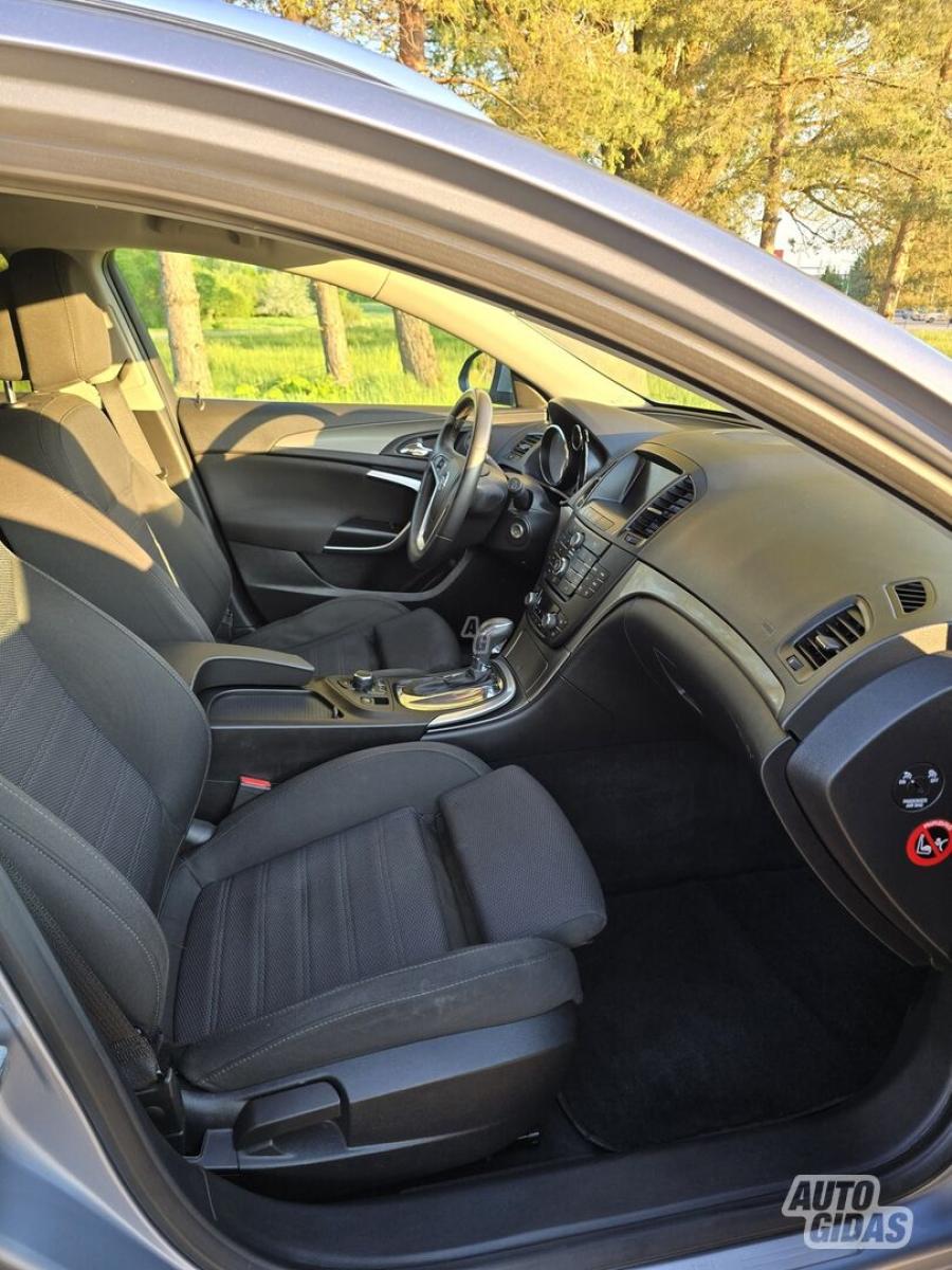 Grey Opel Insignia 2009 in Taurage, with an engine capacity of 2.00 L and mileage of 233 thousand km for 2550 €, photo 14 on AUTOMOTO.COM.LV