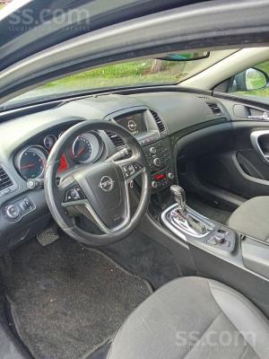 Pelēks Opel Insignia 2009 Rīga, ar dzinēja tilpumu 2.00 L un nobraukumu 316 tūkst. km par 2750 €, foto 4 vietnē AUTOMOTO.COM.LV