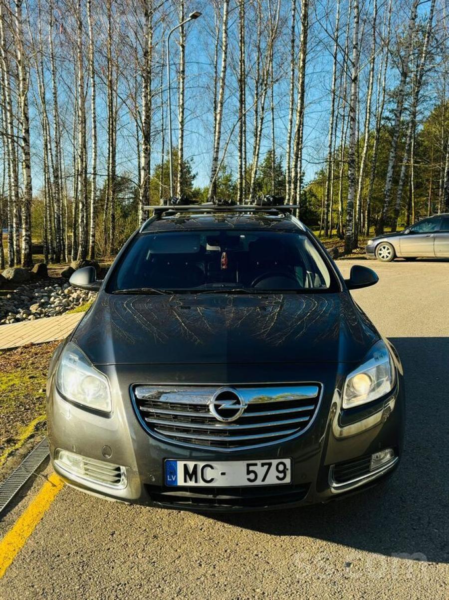 Grey Opel Insignia 2009 in Jekabpils, with an engine capacity of 2.00 L and mileage of 242 thousand km for 2650 €, photo 1 on AUTOMOTO.COM.LV