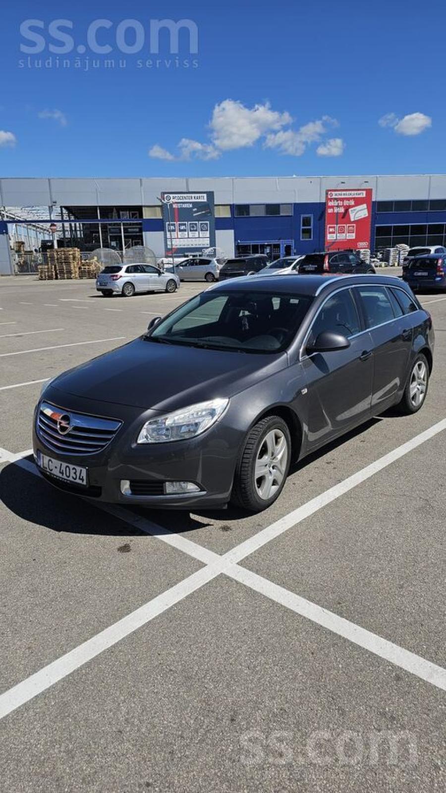 Pelēks Opel Insignia 2009 Daugavpils, ar dzinēja tilpumu 1.80 L un nobraukumu 176 tūkst. km par 4200 €, foto 3 vietnē AUTOMOTO.COM.LV
