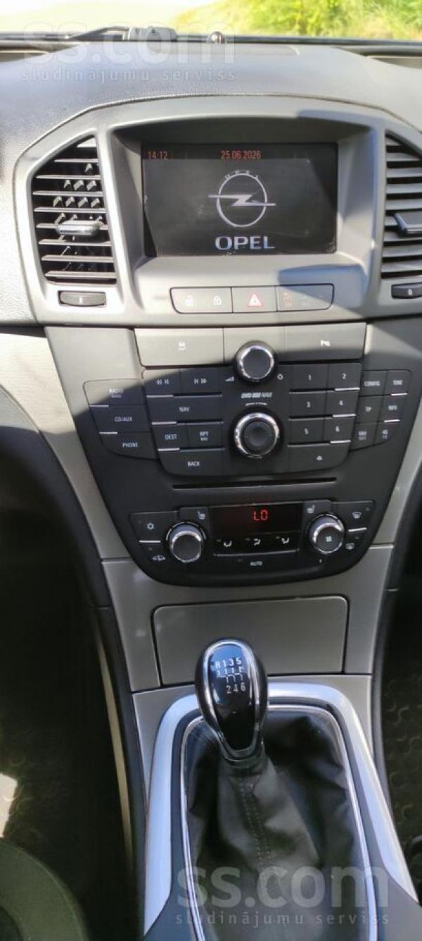 Pelēks Opel Insignia 2009 Daugavpils, ar dzinēja tilpumu 1.80 L un nobraukumu 176 tūkst. km par 3800 €, foto 7 vietnē AUTOMOTO.COM.LV