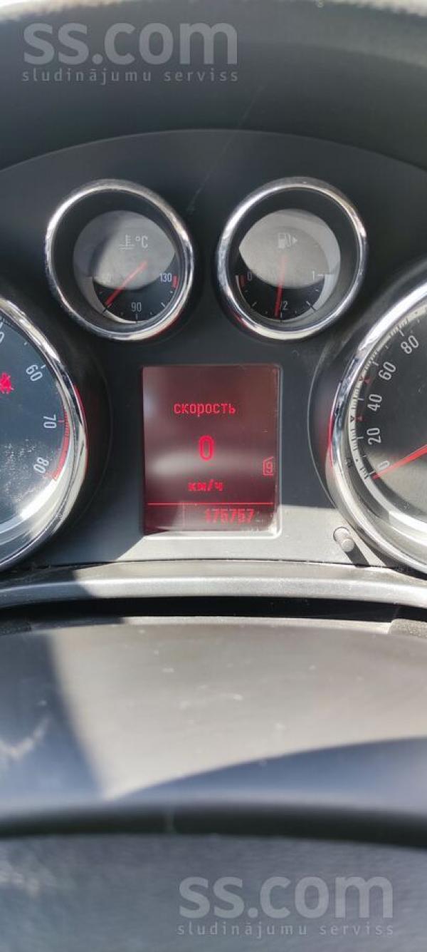 Pelēks Opel Insignia 2009 Daugavpils, ar dzinēja tilpumu 1.80 L un nobraukumu 176 tūkst. km par 3800 €, foto 9 vietnē AUTOMOTO.COM.LV