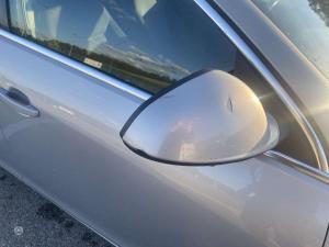 Grey Opel Insignia 2009 in Vilnius, with an engine capacity of 1.96 L and mileage of 332 thousand km for 2550 €, photo 4 on AUTOMOTO.COM.LV