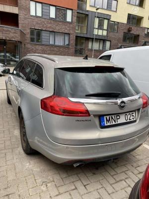Grey Opel Insignia 2009 in Vilnius, with an engine capacity of 1.96 L and mileage of 332 thousand km for 2550 €, photo 13 on AUTOMOTO.COM.LV