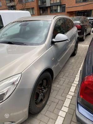 Grey Opel Insignia 2009 in Vilnius, with an engine capacity of 1.96 L and mileage of 332 thousand km for 2550 €, photo 14 on AUTOMOTO.COM.LV