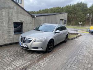 Grey Opel Insignia 2009 in Vilnius, with an engine capacity of 1.96 L and mileage of 332 thousand km for 2550 €, photo 16 on AUTOMOTO.COM.LV
