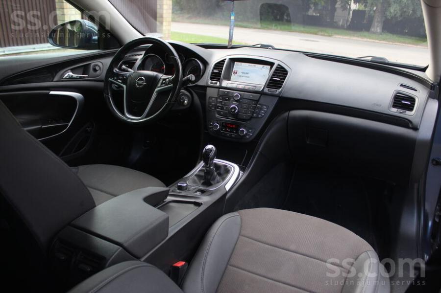 Pelēks Opel Insignia 2009 Rīga, ar dzinēja tilpumu 2.00 L un nobraukumu 251 tūkst. km par 2199 €, foto 15 vietnē AUTOMOTO.COM.LV