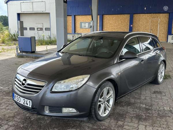 Grey Opel Insignia 2009 in Salcininkai, with an engine capacity of 1.96 L and mileage of 409 thousand km for 1400 €, photo 2 on AUTOMOTO.COM.LV