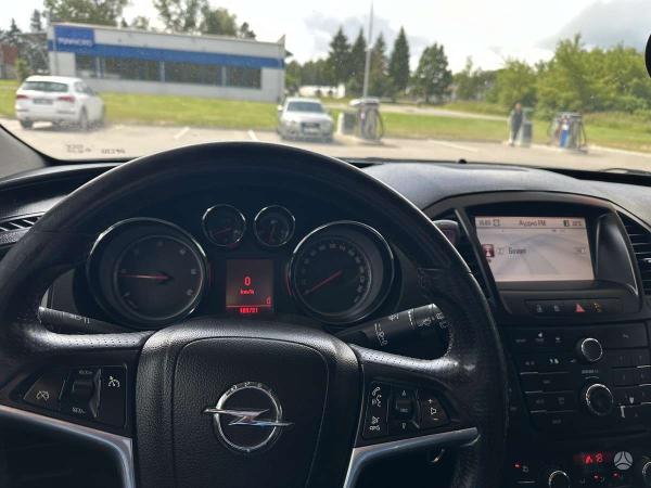 Grey Opel Insignia 2009 in Salcininkai, with an engine capacity of 1.96 L and mileage of 409 thousand km for 1400 €, photo 6 on AUTOMOTO.COM.LV