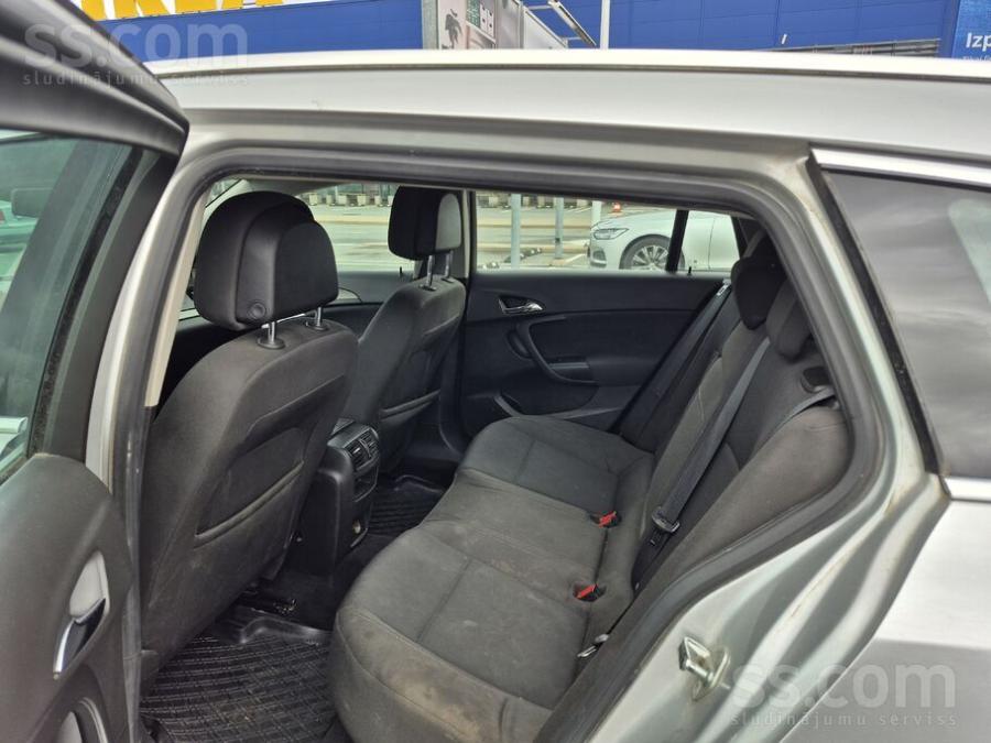 Pelēks Opel Insignia 2009 Jēkabpils, ar dzinēja tilpumu 2.00 L un nobraukumu 340 tūkst. km par 2200 €, foto 6 vietnē AUTOMOTO.COM.LV