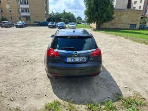 Grey Opel Insignia 2009 in Panevezys, with an engine capacity of 1.96 L and mileage of 336 thousand km for 2300 €, photo 3 on AUTOMOTO.COM.LV