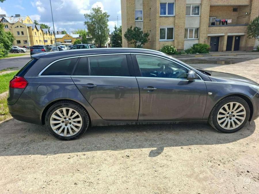 Grey Opel Insignia 2009 in Panevezys, with an engine capacity of 1.96 L and mileage of 336 thousand km for 2300 €, photo 5 on AUTOMOTO.COM.LV