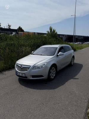 Grey Opel Insignia 2009 in Kaunas, with an engine capacity of 2.00 L and mileage of 286 thousand km for 1700 €, photo  on AUTOMOTO.COM.LV