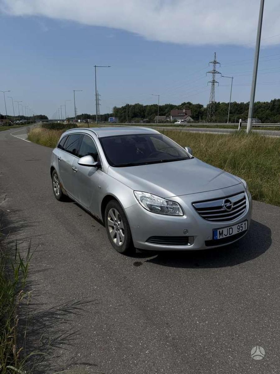 Grey Opel Insignia 2009 in Kaunas, with an engine capacity of 2.00 L and mileage of 286 thousand km for 1700 €, photo 3 on AUTOMOTO.COM.LV