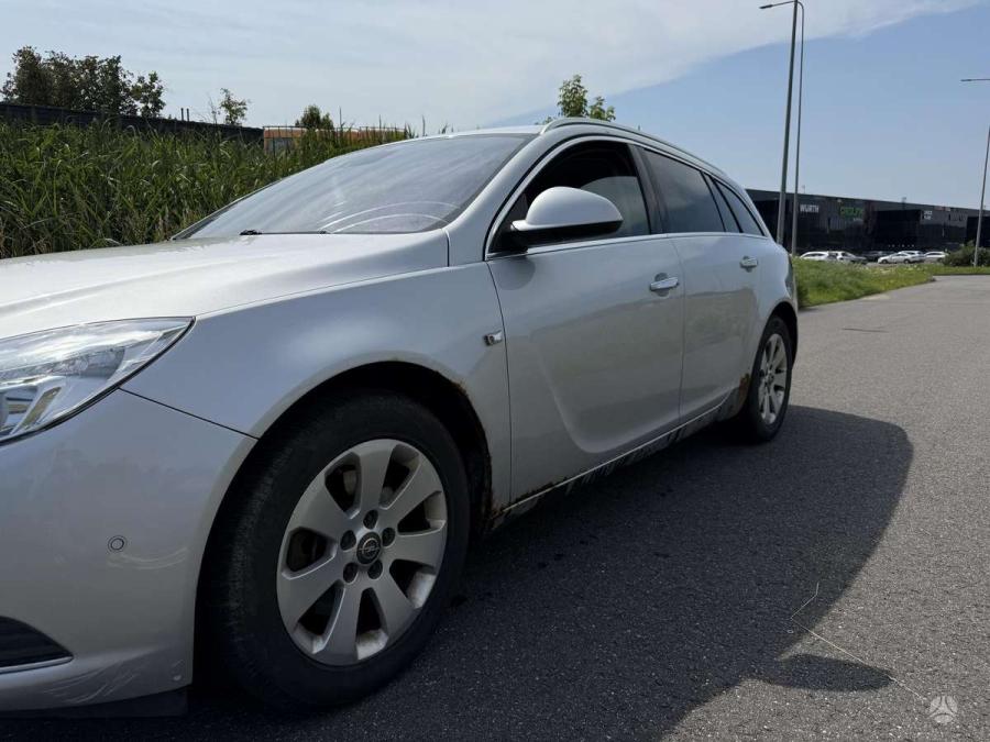 Grey Opel Insignia 2009 in Kaunas, with an engine capacity of 2.00 L and mileage of 286 thousand km for 1700 €, photo 7 on AUTOMOTO.COM.LV