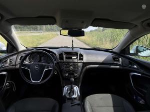 Grey Opel Insignia 2009 in Kaunas, with an engine capacity of 2.00 L and mileage of 286 thousand km for 1700 €, photo 8 on AUTOMOTO.COM.LV