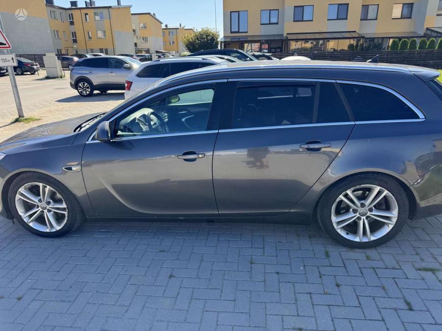 Pelēks Opel Insignia 2009 Kauņa, ar dzinēja tilpumu 1.96 L un nobraukumu 304 tūkst. km par 2350 €, foto 4 vietnē AUTOMOTO.COM.LV