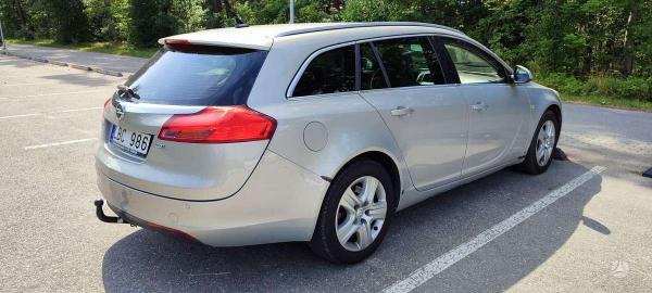 Pelēks Opel Insignia 2009 Klaipėda, ar dzinēja tilpumu 1.96 L un nobraukumu 285 tūkst. km par 2500 €, foto 2 vietnē AUTOMOTO.COM.LV