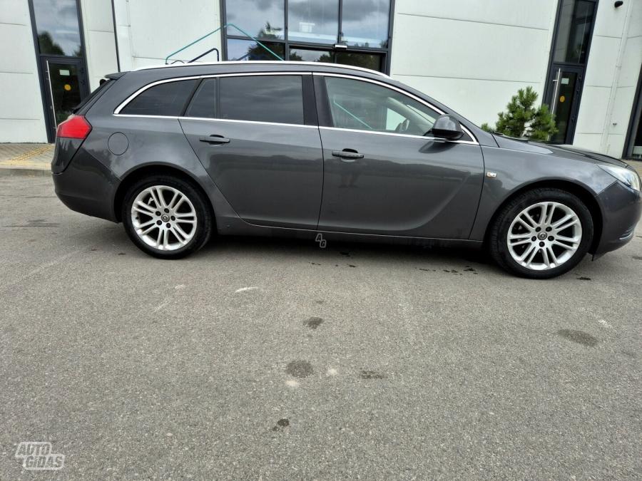 Grey Opel Insignia 2009 in Kaunas, with an engine capacity of 2.00 L and mileage of 300 thousand km for 1600 €, photo 3 on AUTOMOTO.COM.LV