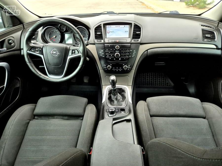 Grey Opel Insignia 2009 in Kaunas, with an engine capacity of 2.00 L and mileage of 300 thousand km for 1600 €, photo 15 on AUTOMOTO.COM.LV
