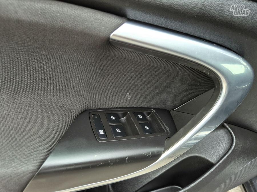 Grey Opel Insignia 2009 in Kaunas, with an engine capacity of 2.00 L and mileage of 300 thousand km for 1600 €, photo 20 on AUTOMOTO.COM.LV