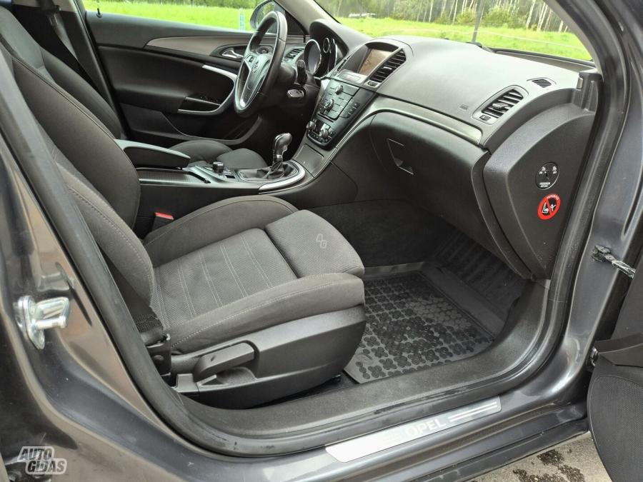Grey Opel Insignia 2009 in Kaunas, with an engine capacity of 2.00 L and mileage of 300 thousand km for 1600 €, photo 21 on AUTOMOTO.COM.LV