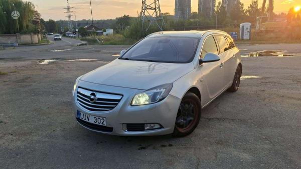Pelēks Opel Insignia 2009 Kauņa, ar dzinēja tilpumu 2.00 L un nobraukumu 292 tūkst. km par 1900 €, foto 1 vietnē AUTOMOTO.COM.LV