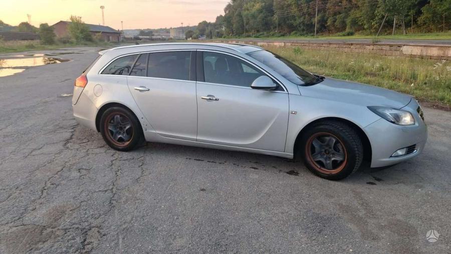 Pelēks Opel Insignia 2009 Kauņa, ar dzinēja tilpumu 2.00 L un nobraukumu 292 tūkst. km par 1900 €, foto 4 vietnē AUTOMOTO.COM.LV
