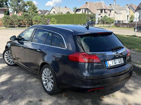 Grey Opel Insignia 2009 in Alytus, with an engine capacity of 1.96 L and mileage of 300 thousand km for 2800 €, photo 4 on AUTOMOTO.COM.LV