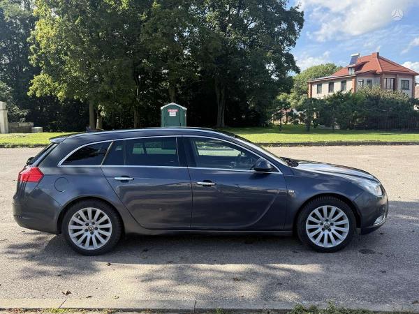 Grey Opel Insignia 2009 in Alytus, with an engine capacity of 1.96 L and mileage of 300 thousand km for 2800 €, photo 8 on AUTOMOTO.COM.LV