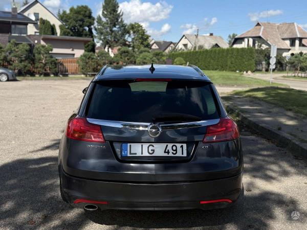 Grey Opel Insignia 2009 in Alytus, with an engine capacity of 1.96 L and mileage of 300 thousand km for 2800 €, photo 10 on AUTOMOTO.COM.LV