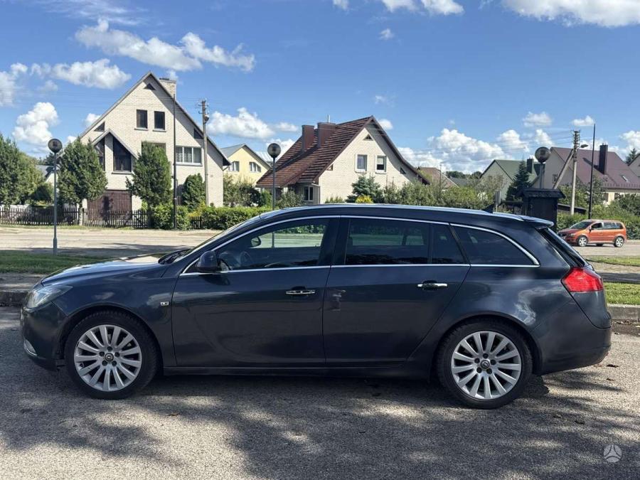 Grey Opel Insignia 2009 in Alytus, with an engine capacity of 1.96 L and mileage of 300 thousand km for 2800 €, photo 12 on AUTOMOTO.COM.LV