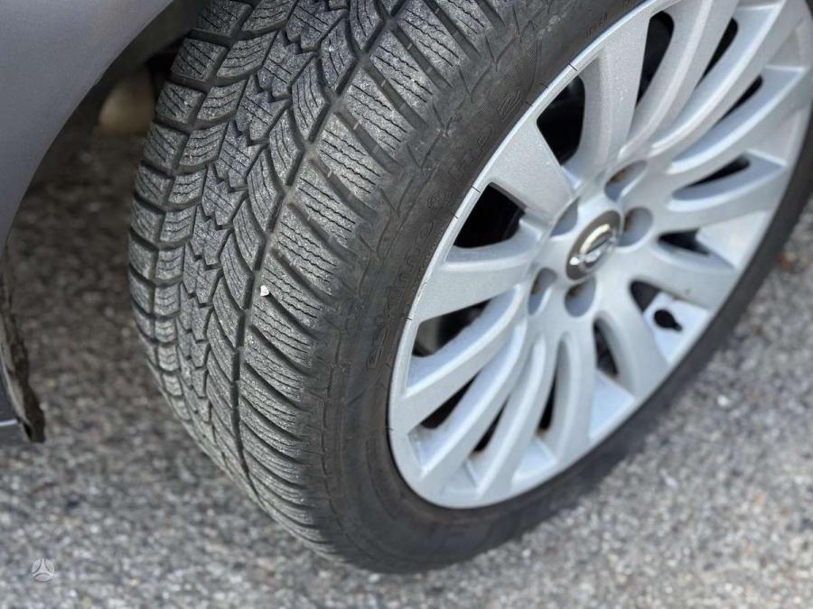 Grey Opel Insignia 2009 in Alytus, with an engine capacity of 1.96 L and mileage of 300 thousand km for 2800 €, photo 16 on AUTOMOTO.COM.LV