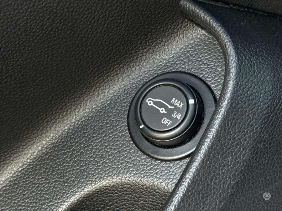 Grey Opel Insignia 2009 in Alytus, with an engine capacity of 1.96 L and mileage of 300 thousand km for 2800 €, photo 21 on AUTOMOTO.COM.LV