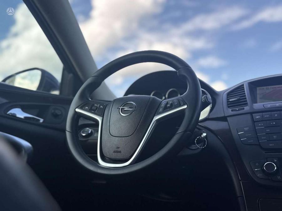 Grey Opel Insignia 2009 in Alytus, with an engine capacity of 1.96 L and mileage of 300 thousand km for 2800 €, photo 39 on AUTOMOTO.COM.LV
