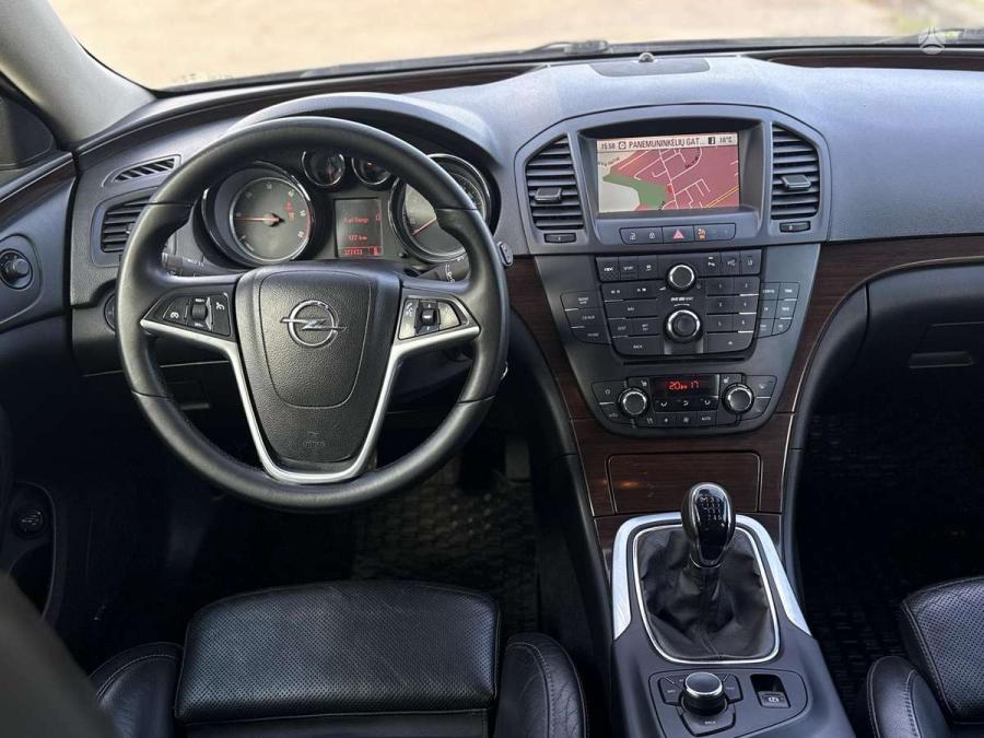 Grey Opel Insignia 2009 in Alytus, with an engine capacity of 1.96 L and mileage of 300 thousand km for 2800 €, photo 42 on AUTOMOTO.COM.LV