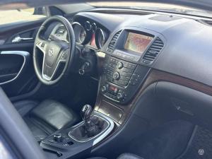 Grey Opel Insignia 2009 in Alytus, with an engine capacity of 1.96 L and mileage of 300 thousand km for 2800 €, photo 45 on AUTOMOTO.COM.LV