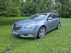 Pelēks Opel Insignia 2009 Cēsis, ar dzinēja tilpumu 2.00 L un nobraukumu 403 tūkst. km par 2000 €, foto  vietnē AUTOMOTO.COM.LV