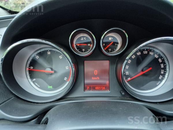 Opel Insignia 2009 Cēsis vietnē Pelēks Opel Insignia 2009 Cēsis, ar dzinēja tilpumu 2.00 L un nobraukumu 403 tūkst. km par 2000 €, foto 7 vietnē AUTOMOTO.COM.LV