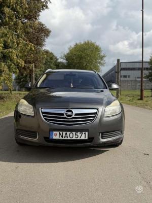 Grey Opel Insignia 2009 in Siauliai, with an engine capacity of 1.96 L and mileage of 380 thousand km for 750 €, photo 4 on AUTOMOTO.COM.LV