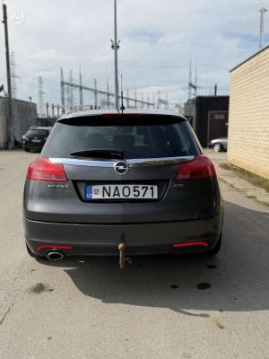 Grey Opel Insignia 2009 in Siauliai, with an engine capacity of 1.96 L and mileage of 380 thousand km for 750 €, photo 6 on AUTOMOTO.COM.LV
