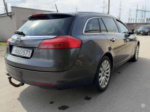 Grey Opel Insignia 2009 in Siauliai, with an engine capacity of 1.96 L and mileage of 380 thousand km for 750 €, photo 7 on AUTOMOTO.COM.LV