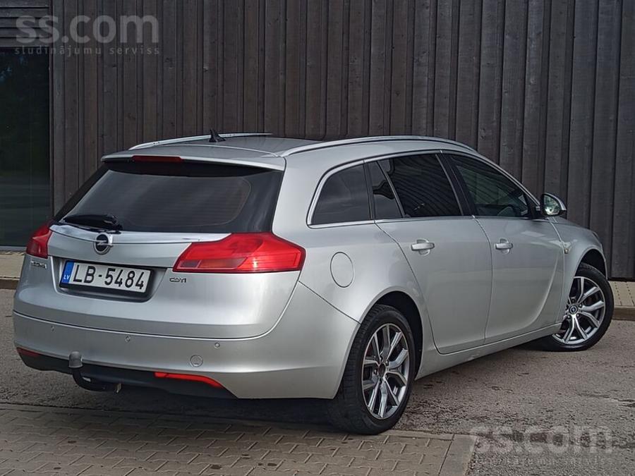 Pelēks Opel Insignia 2009 Tukums, ar dzinēja tilpumu 2.00 L un nobraukumu 297 tūkst. km par 2500 €, foto 4 vietnē AUTOMOTO.COM.LV