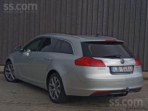 Pelēks Opel Insignia 2009 Tukums, ar dzinēja tilpumu 2.00 L un nobraukumu 297 tūkst. km par 2500 €, foto 5 vietnē AUTOMOTO.COM.LV