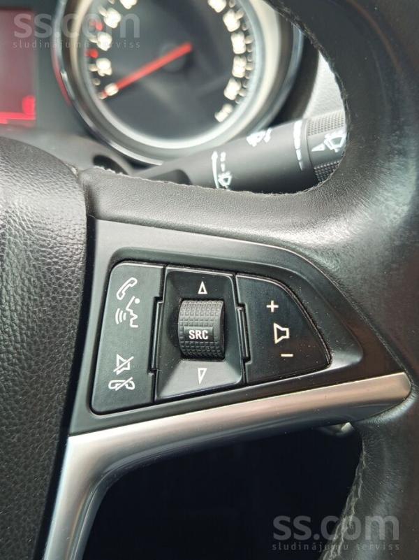 Pelēks Opel Insignia 2009 Tukums, ar dzinēja tilpumu 2.00 L un nobraukumu 297 tūkst. km par 2500 €, foto 8 vietnē AUTOMOTO.COM.LV