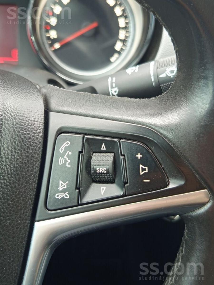 Pelēks Opel Insignia 2009 Tukums, ar dzinēja tilpumu 2.00 L un nobraukumu 297 tūkst. km par 2500 €, foto 8 vietnē AUTOMOTO.COM.LV