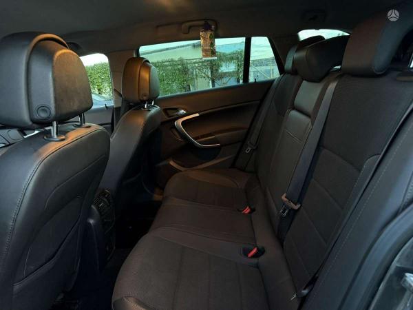 Pelēks Opel Insignia 2009 Viļņa, ar dzinēja tilpumu 1.96 L un nobraukumu 372 tūkst. km par 1900 €, foto 9 vietnē AUTOMOTO.COM.LV