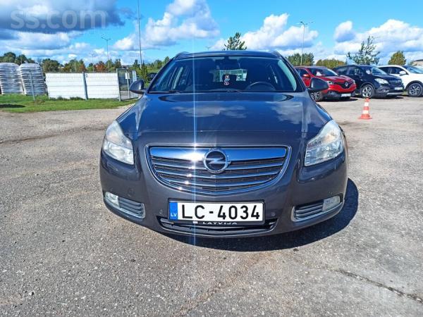Pelēks Opel Insignia 2009 Daugavpils, ar dzinēja tilpumu 1.80 L un nobraukumu 0 tūkst. km par 3180 €, foto 4 vietnē AUTOMOTO.COM.LV